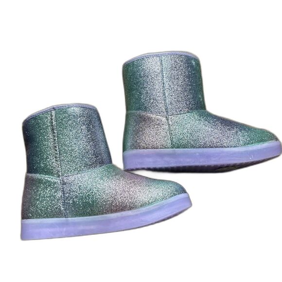 fabkids | Shoes | Fabkids Nwot Blue Purple And Green Metallic Shift ...
